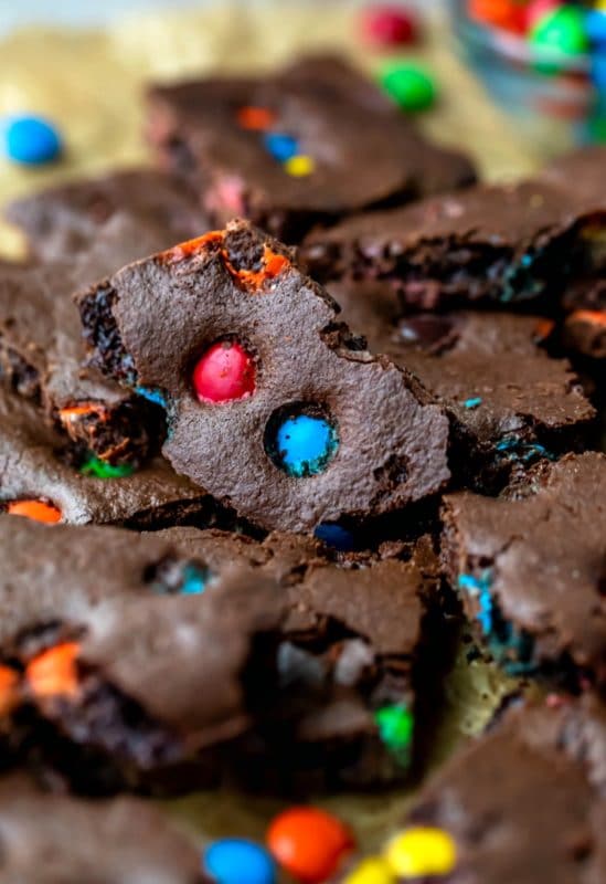 M&M Brownie Bark Recipe - I Heart Eating