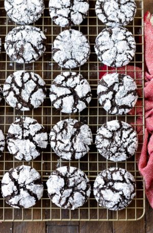 Best Chocolate Crinkle Cookies - I Heart Eating