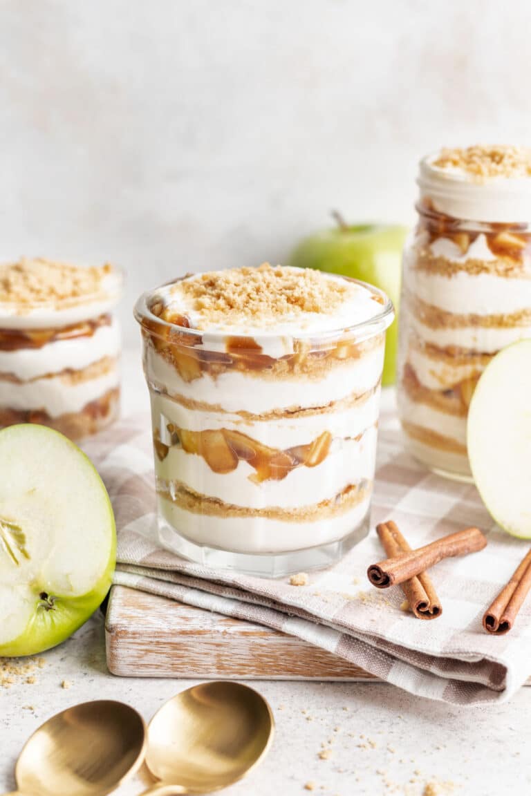 No Bake Apple Pie Parfaits - I Heart Eating