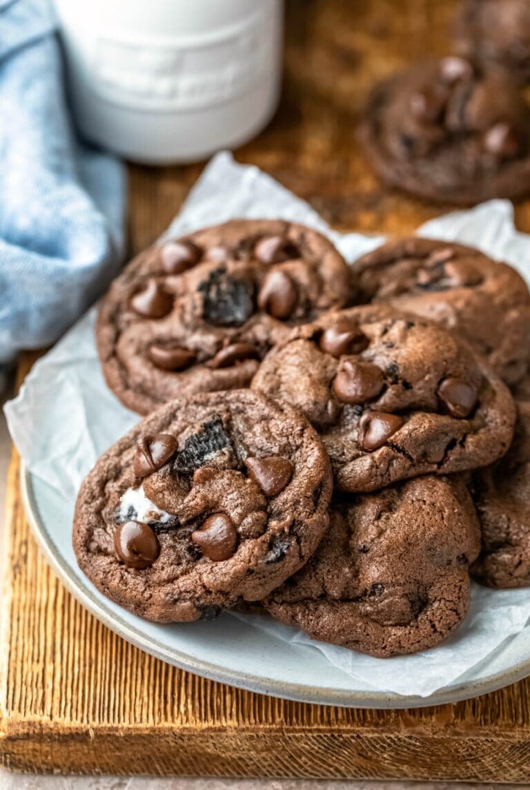 Chocolate Oreo Cookies - I Heart Eating