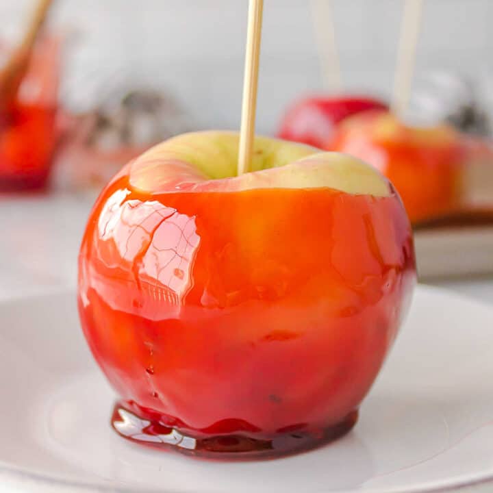 Easy Candy Apple Recipe - I Heart Eating