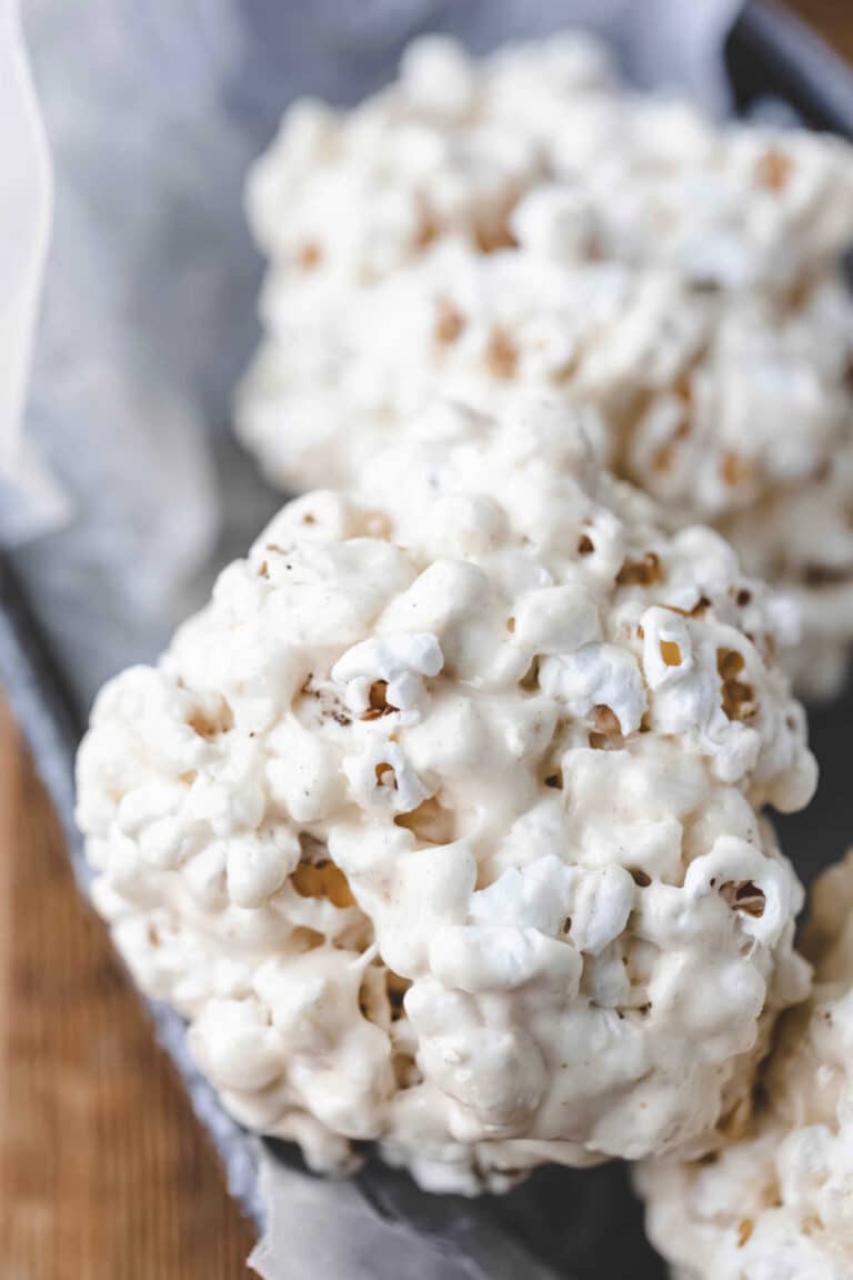Easy Popcorn Ball Recipe - I Heart Eating