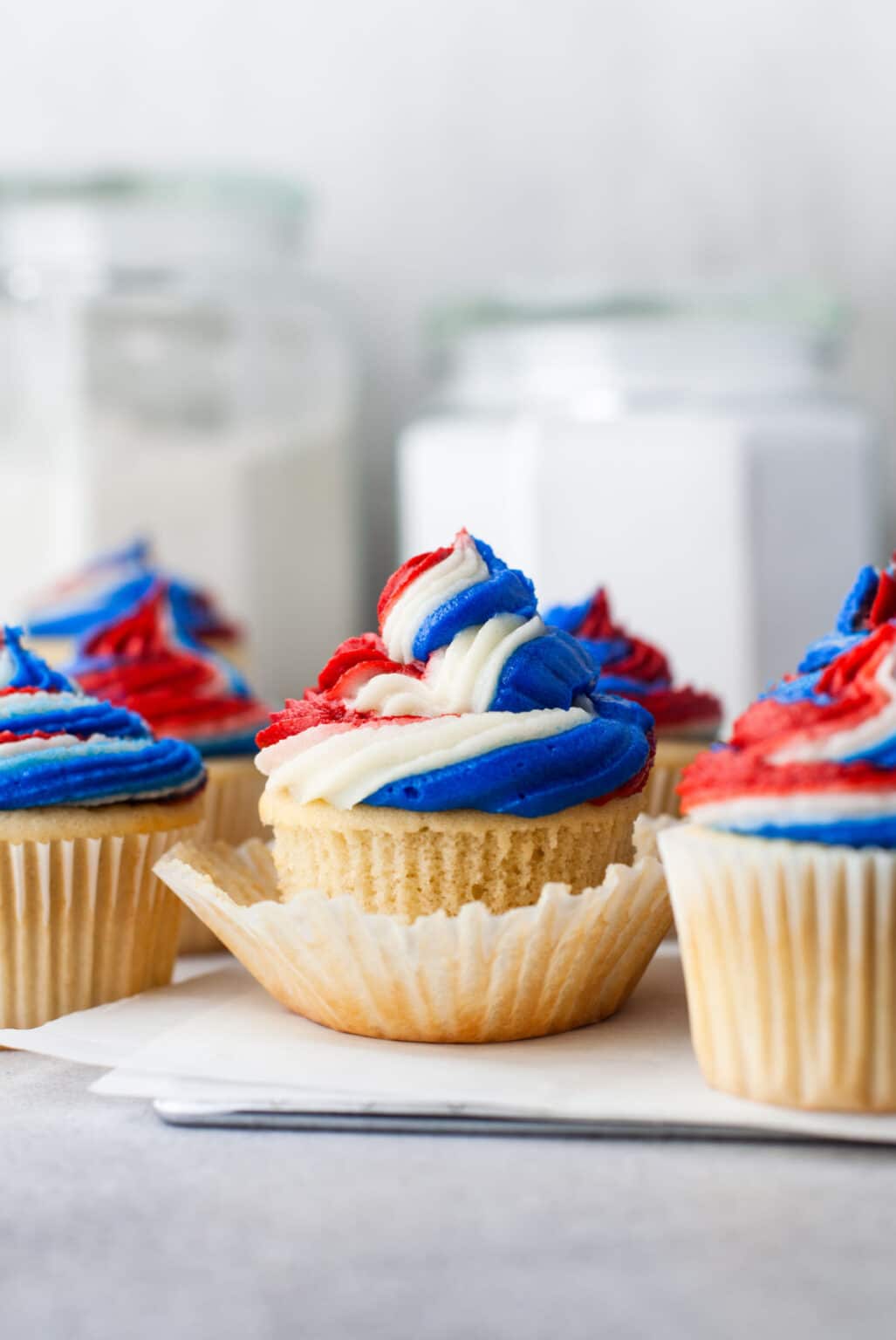 Red White and Blue Cupcakes - I Heart Eating