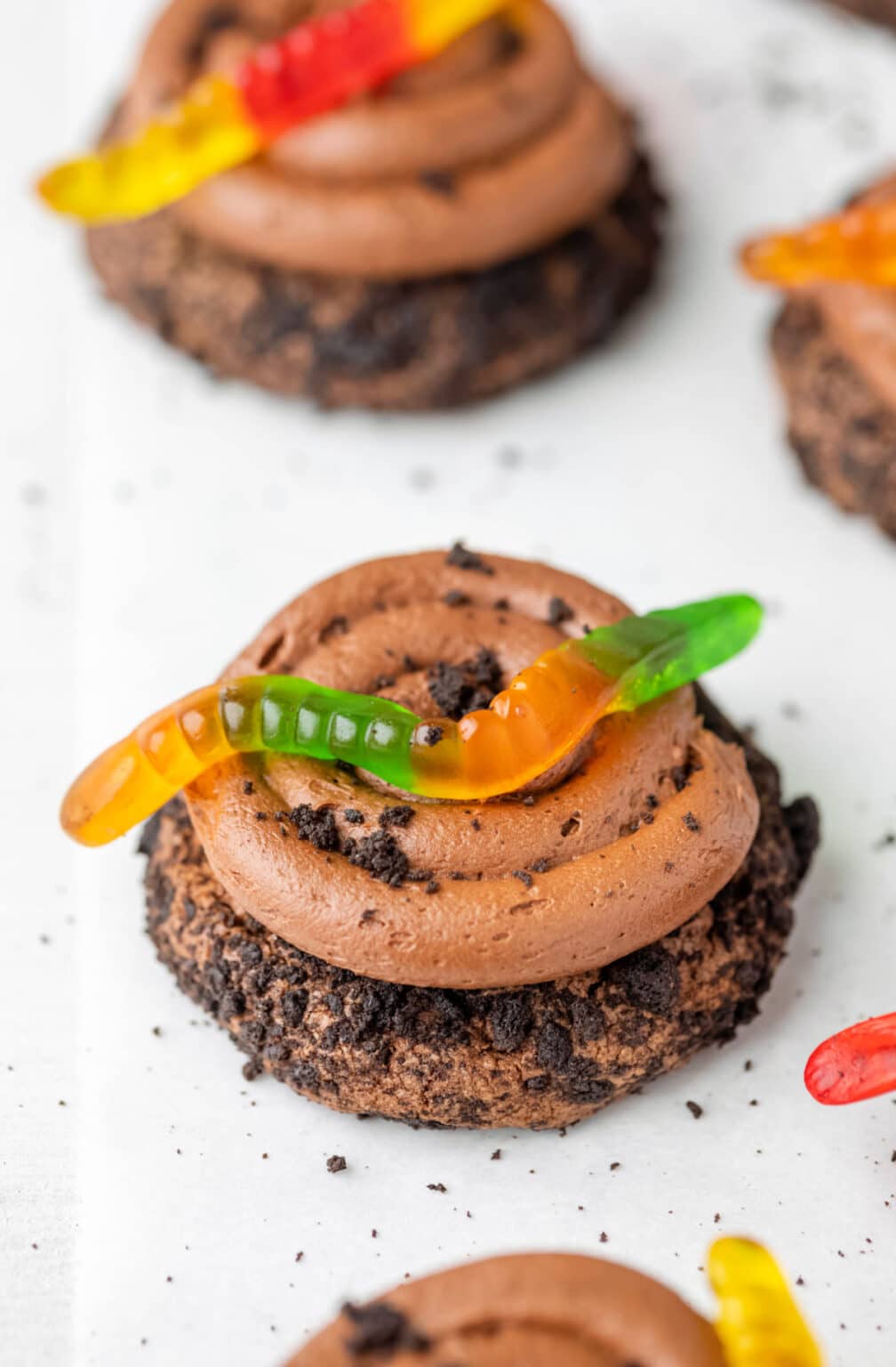 Chocolate Dirt Cake Cookies - I Heart Eating