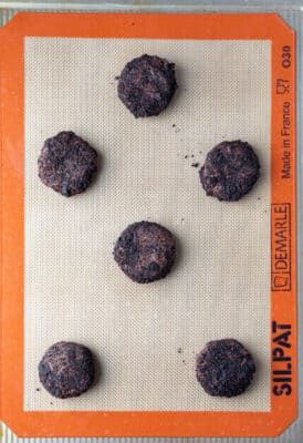 Chocolate Dirt Cake Cookies - I Heart Eating