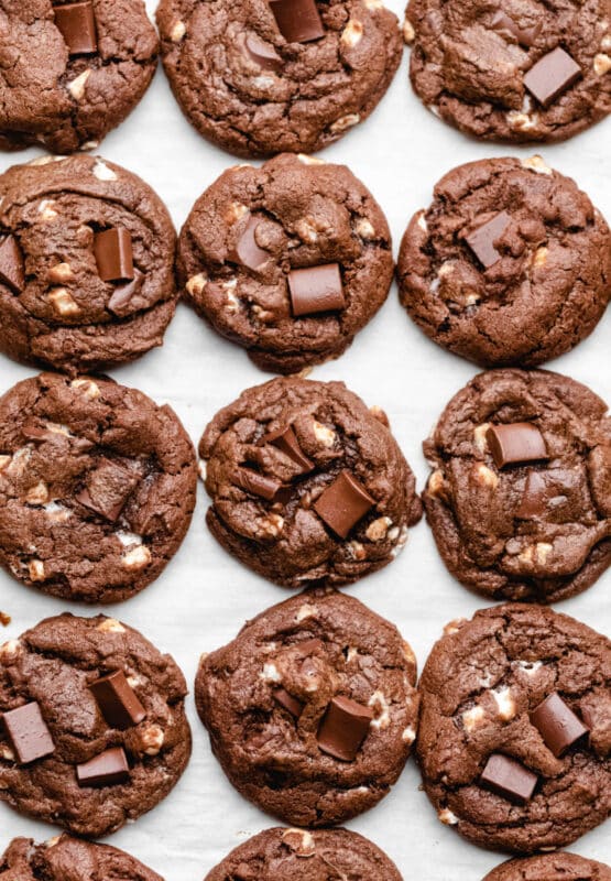 Hot Chocolate Cookies - I Heart Eating