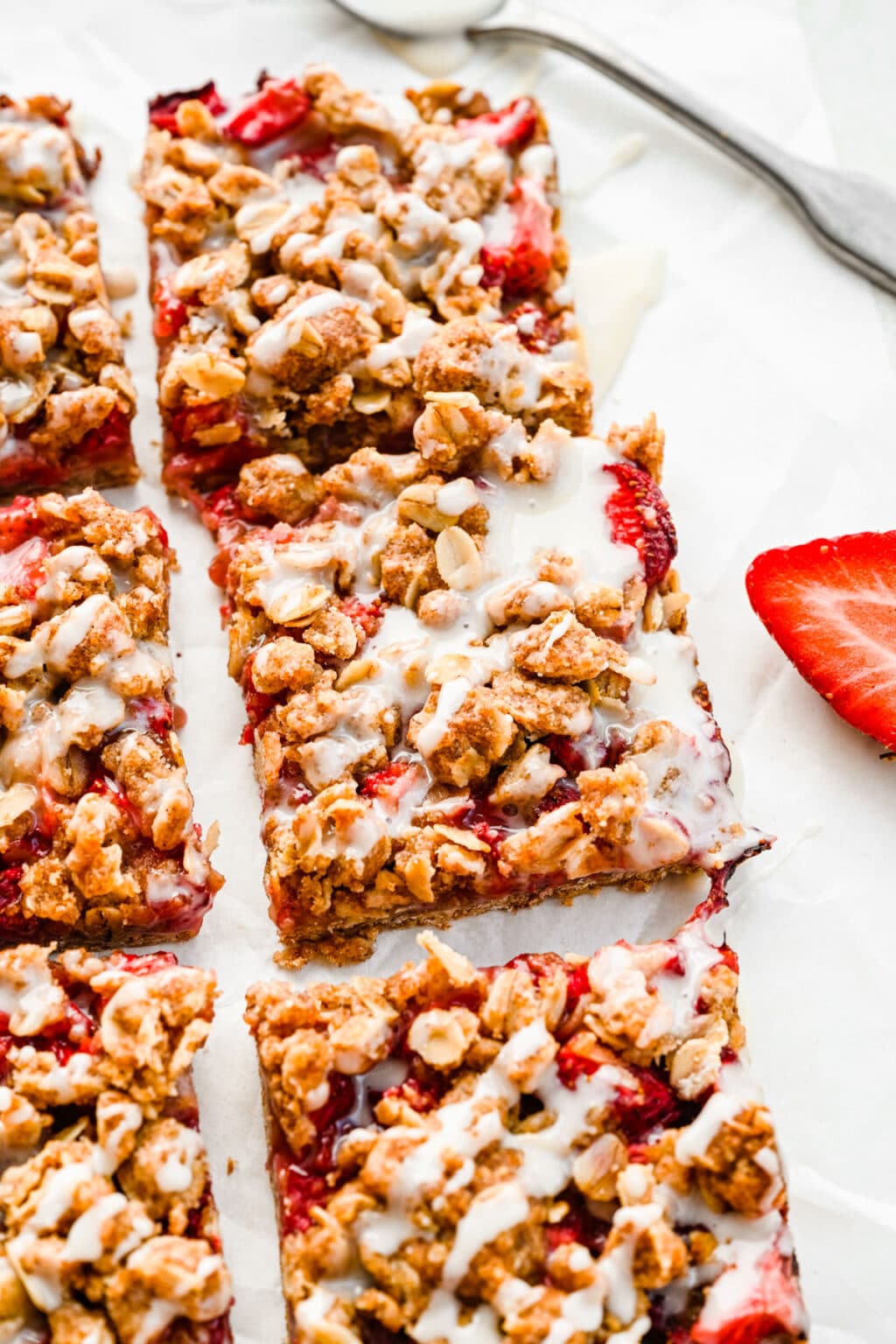 Strawberry Oatmeal Bars - I Heart Eating