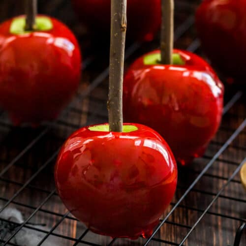 Easy Candy Apple Recipe - I Heart Eating