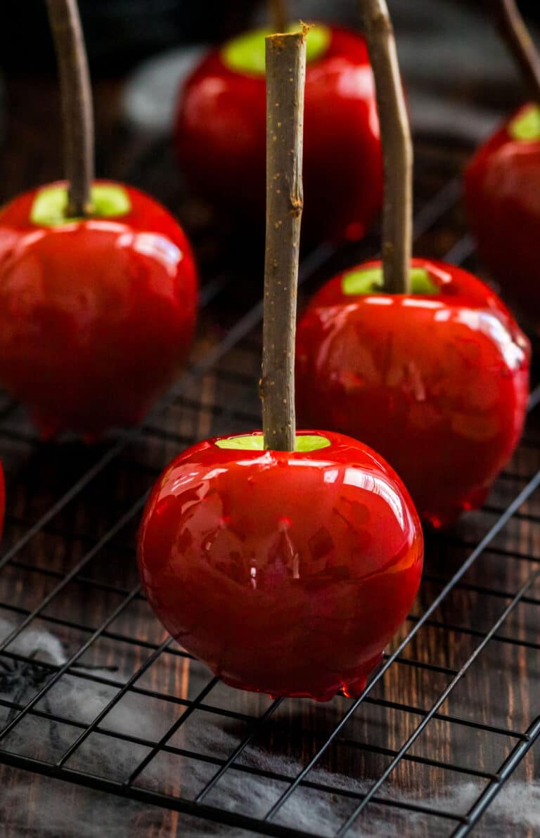 Easy Candy Apple Recipe - I Heart Eating