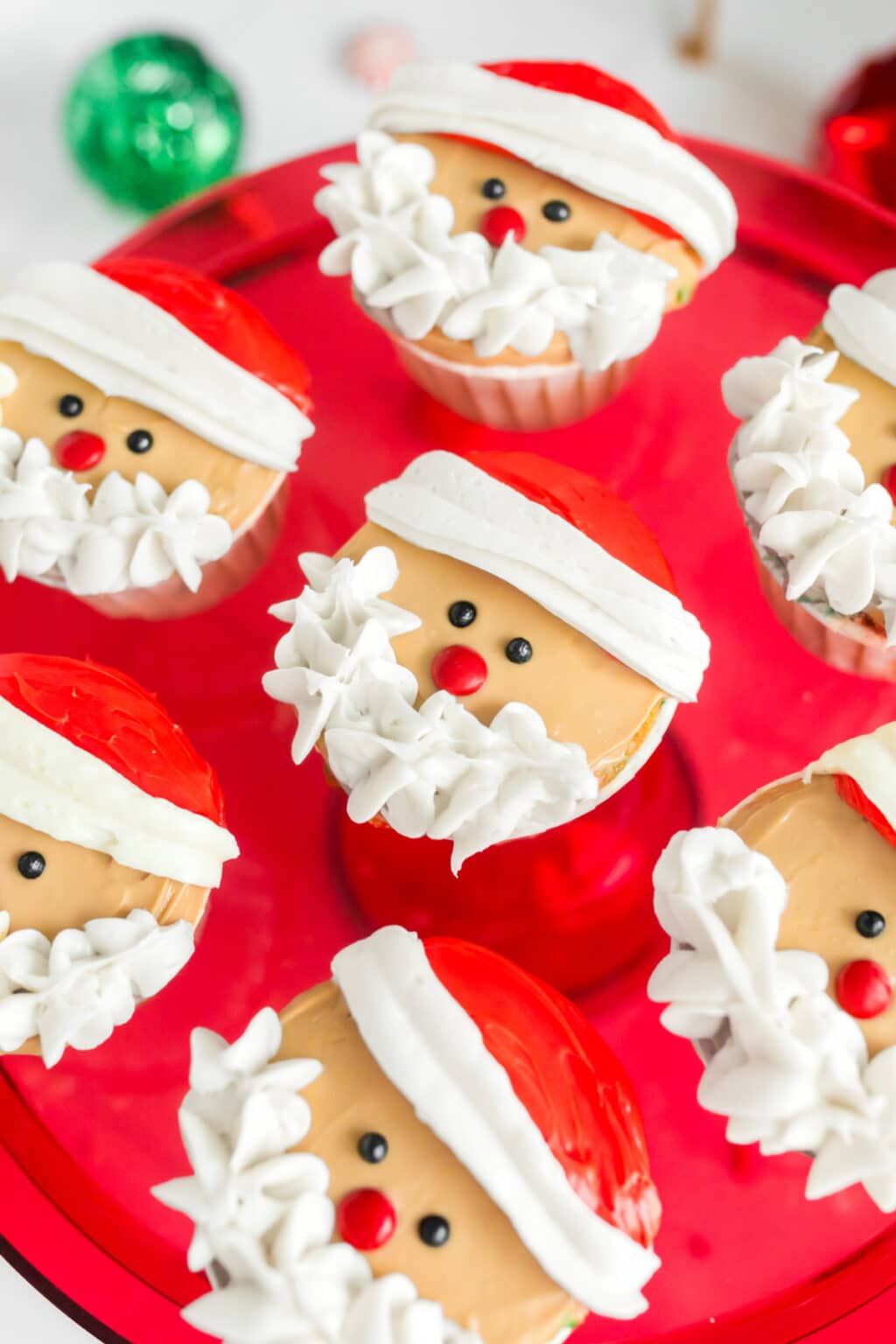 Santa Cupcakes - I Heart Eating