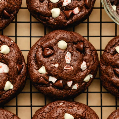 Peppermint Bark Cookies - I Heart Eating